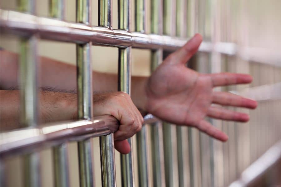 Mężczyzna Skazany Za Brutalną Napaść Seksualną Na Kobietę Spacerującą Z 0046