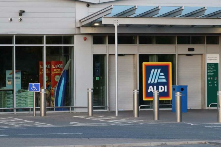 Aldi otworzył 2 nowe sklepy w Cork i Galway tworząc 60 miejsc pracy ...